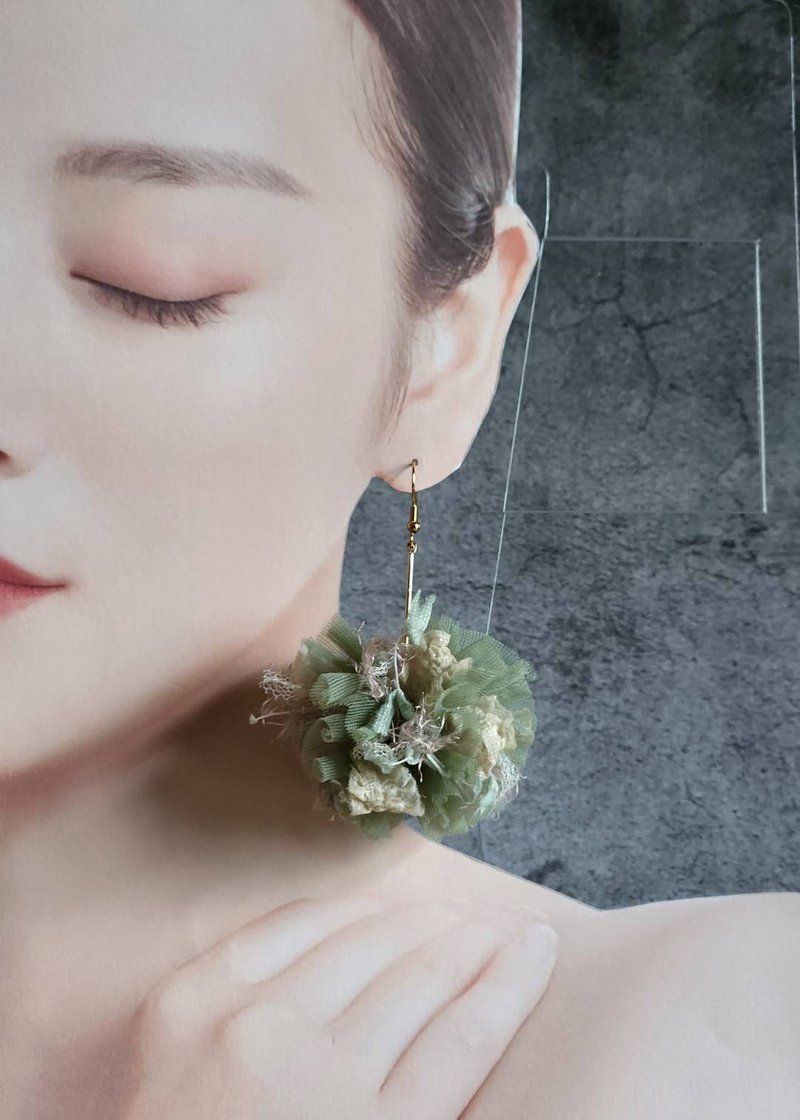 long hanging gauze ear ring cotton candy - Shop mo-flos Earrings & Clip-ons - Pinkoi