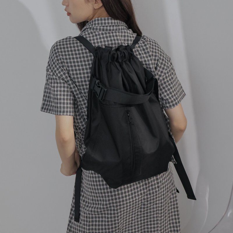 束繩結構後背包-防水布系列-黑色 - 設計館 NO216 後背包/書包 - Pinkoi