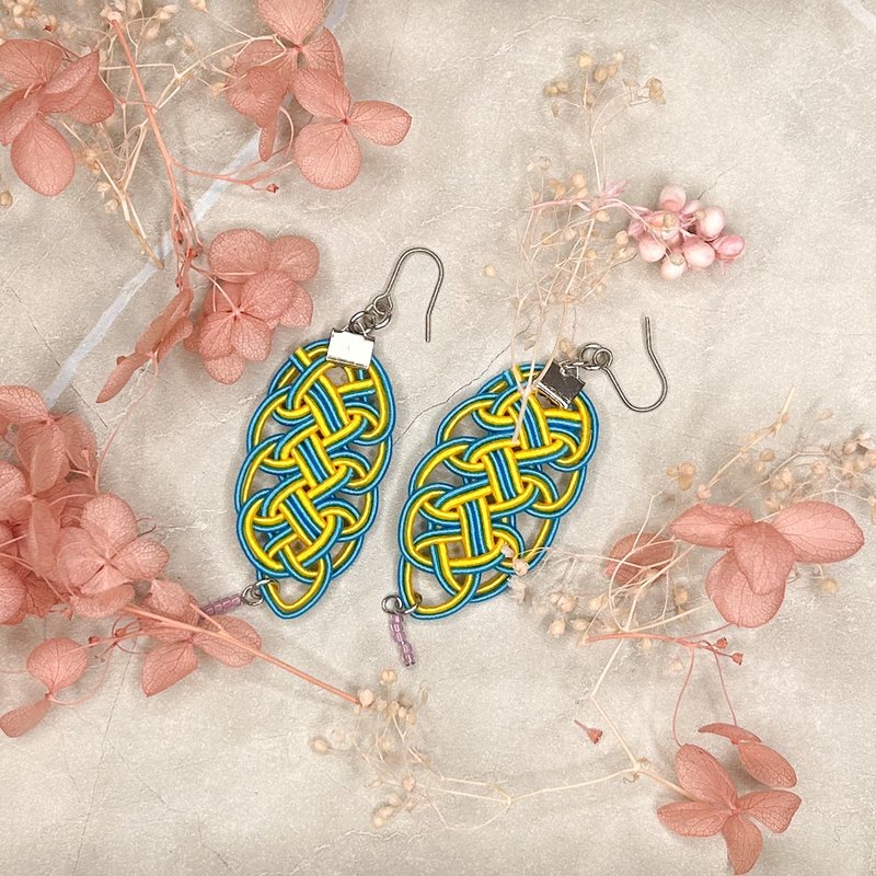 【水引】連続あわじ結びアレンジ【ピアス】【イヤリング】【イエロー】【ブルー】 - Shop asu-wa Earrings & Clip-ons - Pinkoi