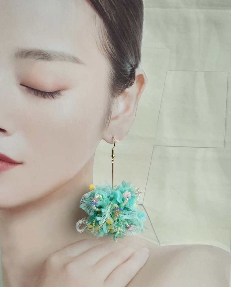 Long hanging gauze ear ring cotton candy - 設計館 mo-flos 耳環/耳夾 - Pinkoi