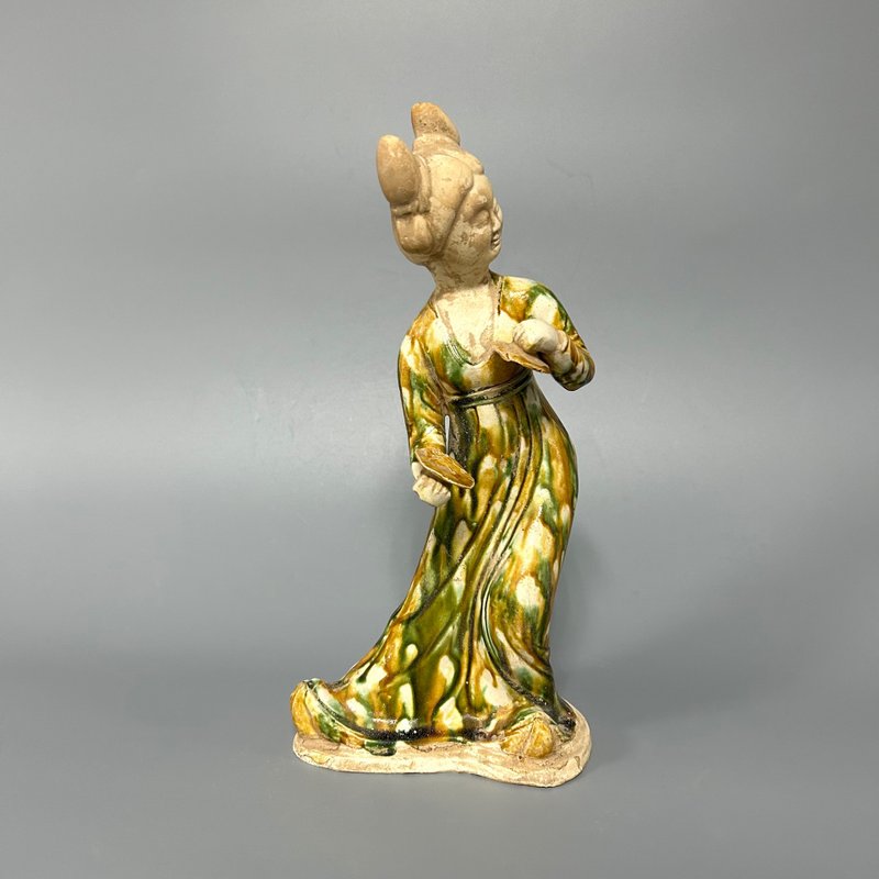 Tang Dynasty Tri-Colored Female Attendant Figurines - Shop Collectors Items for Display - Pinkoi