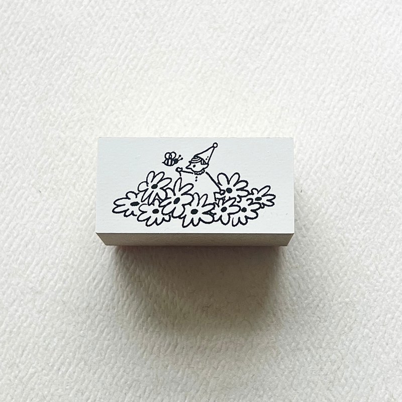 【捉迷藏/印章系列 Vol.2】花與小蜜蜂 機製印章 Two Black Circles｜印章/印台人氣榜 - Pinkoi