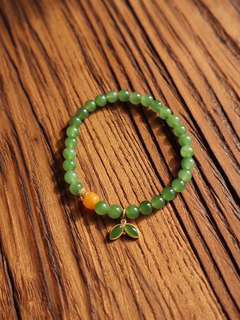 6mm天然和田玉 /和闐玉-碧玉. 蜜蠟碧玉魚尾設計單圈手串手鍊s Angel's tears 天使之淚 Jewelry Design｜手鍊/手環人氣榜 - Pinkoi