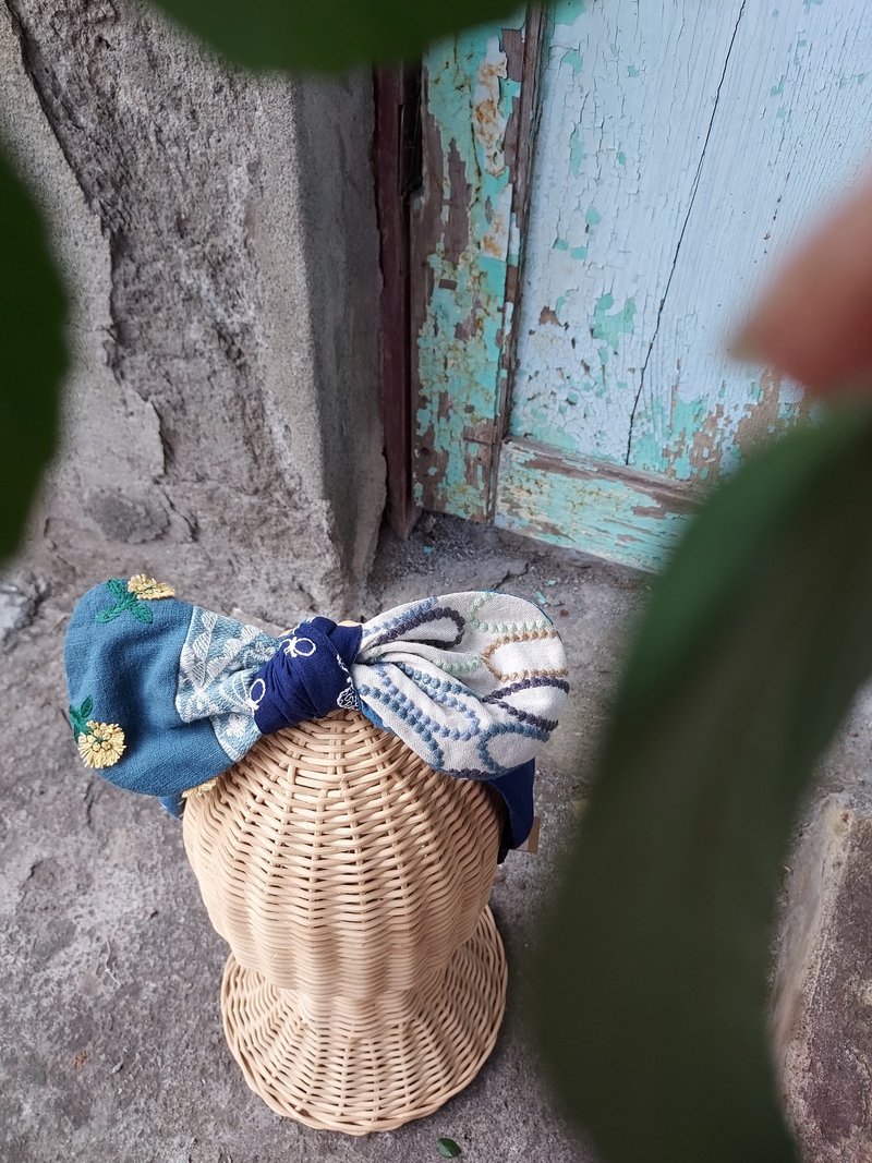 藍藍的花 髮箍 - 設計館 bubu studio(布布工作室） 髮帶/髮箍 - Pinkoi