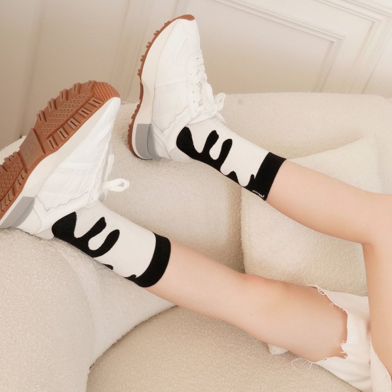 白晝與眠 中筒襪 TOOCI｜襪子人氣榜 - Pinkoi