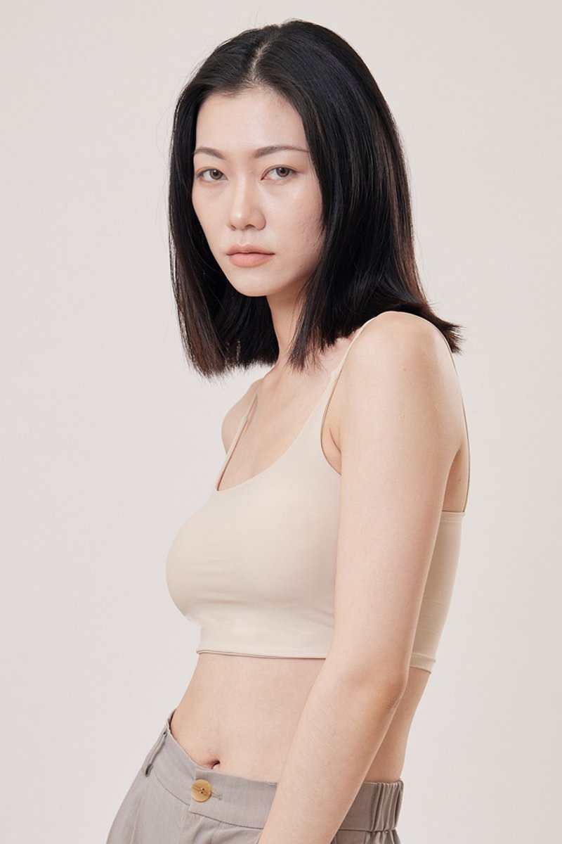 無痕・莫蘭迪細肩平口 BraTop (5色) 韌 REN｜無鋼圈內衣｜女內衣褲人氣榜 - Pinkoi