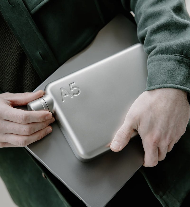 memobottle A5 1080ml 不鏽鋼筆記本薄型水壺 (Satin) memobottle TW｜水瓶/水壺人氣榜 - Pinkoi