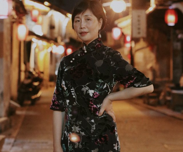 シルクチャイナドレス植毛ローズ6ポイントスリーブチャイナ シルクチャイナドレス植毛ローズ6ポイントスリーブチャイナ