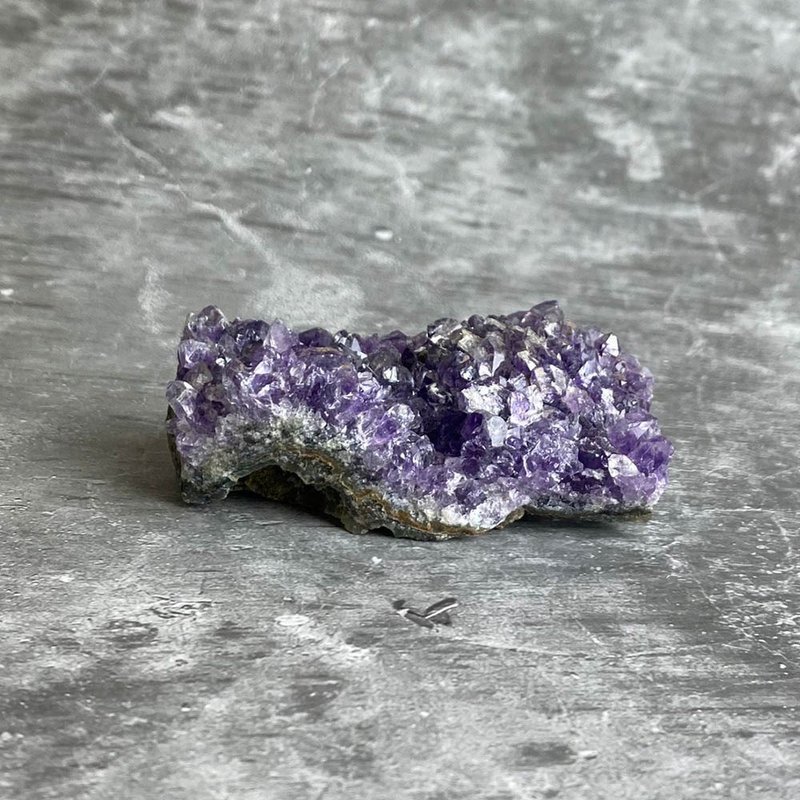 Crystal clusters - amethyst raw ore office healing micro-landscape ...