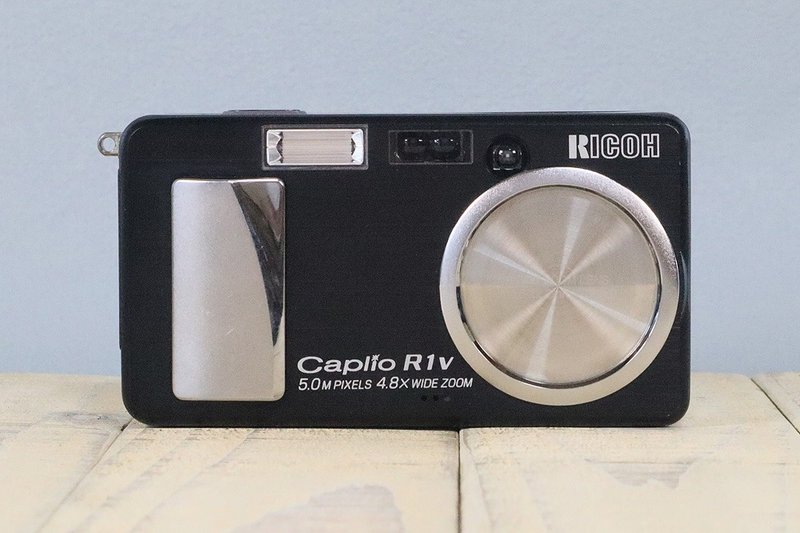 【完動品】RICOH Caplio R1V コンパクトデジタルカメラ P019 mi-na｜相機/拍立得/底片相機人氣榜 - Pinkoi