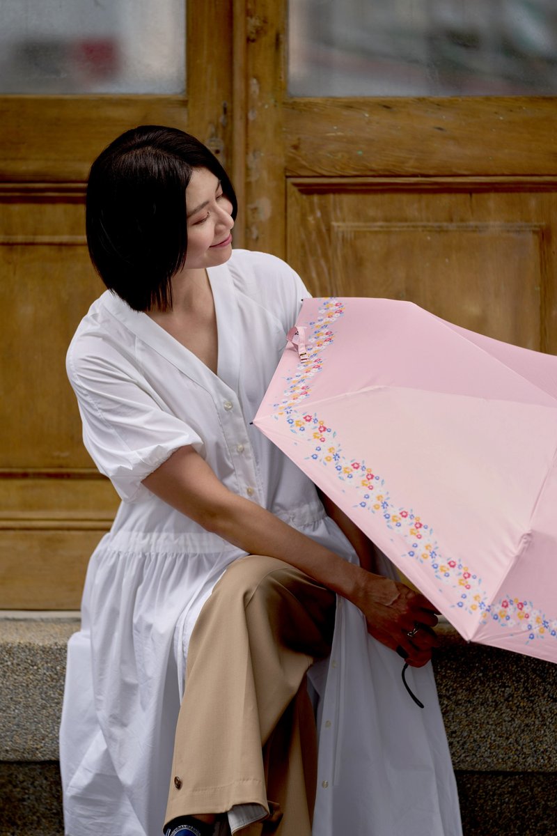 Airlight 花草時光170g輕量碳纖防曬手開折傘 大振豐洋傘文創館｜雨傘/雨衣人氣榜 - Pinkoi