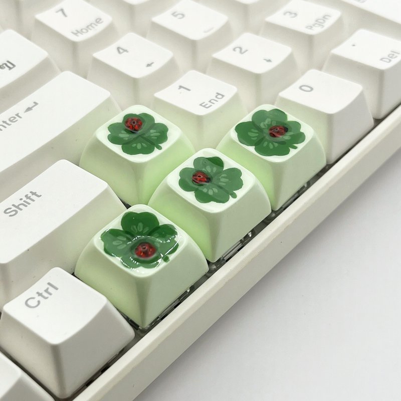 XDA keycap set Clover and ladybug (light green) fayfena｜電腦配件人氣榜 - Pinkoi