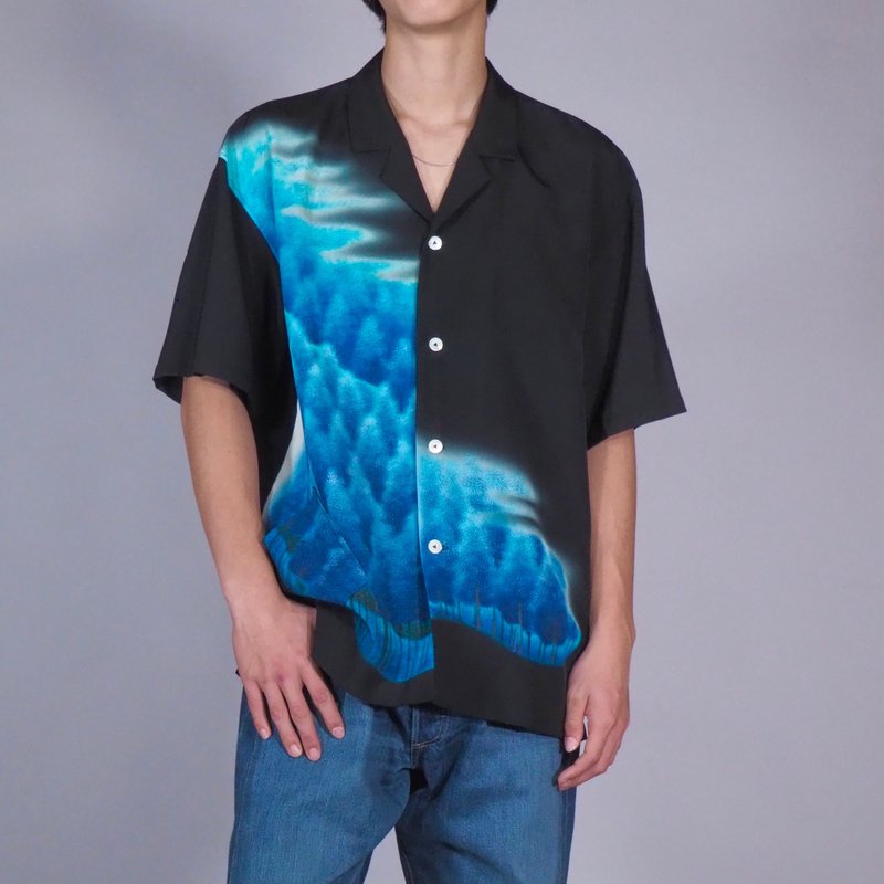 【日本製造】UMUI 重製絲綢和服男士襯衫 L、黑色絲綢襯衫、藍色 UMUI｜男襯衫/休閒襯衫人氣榜 - Pinkoi