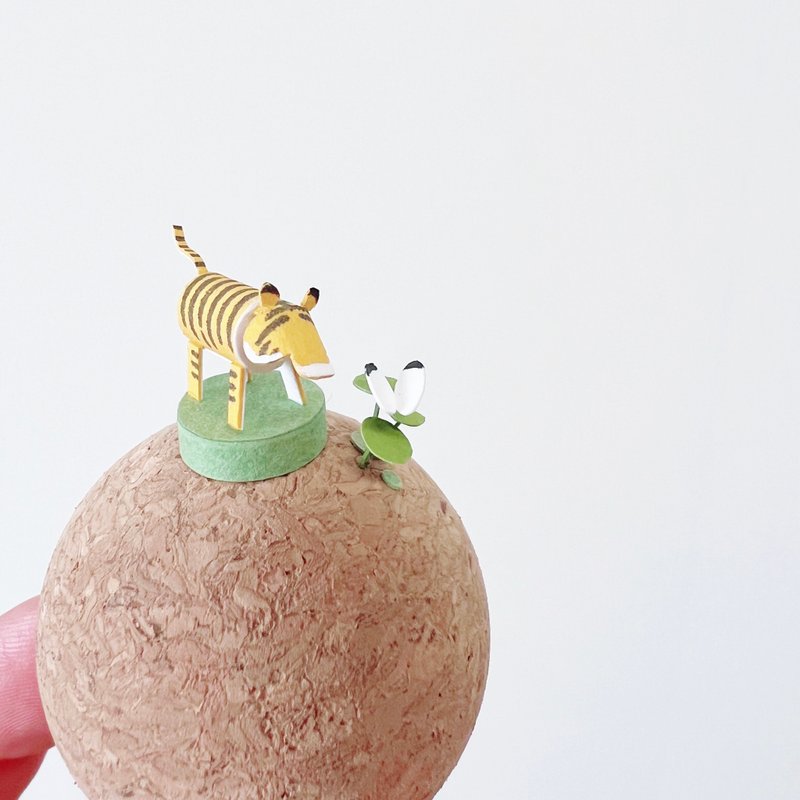 PAPIR LAB | 森林朋友們系列 | 老虎與蝴蝶 PAPIR LAB | 紙間｜擺飾/家飾品人氣榜 - Pinkoi