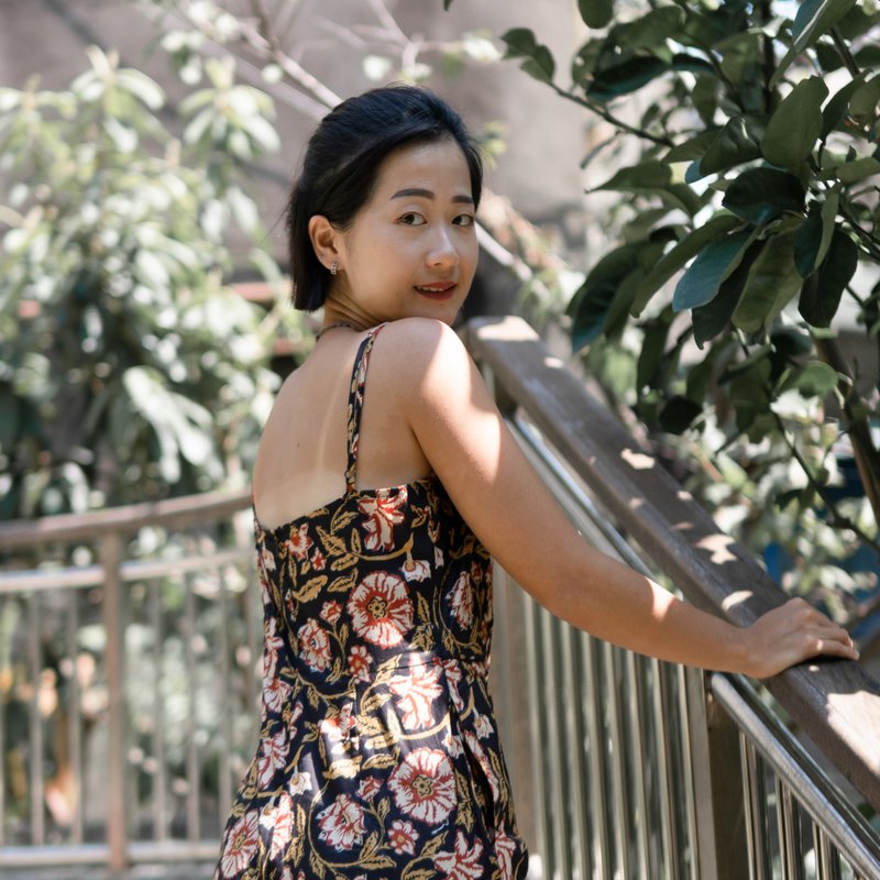 印度蓋染工藝純棉 吊帶褲 連身褲 - 扶桑花黑 Tramper｜吊帶褲/連身褲人氣榜 - Pinkoi