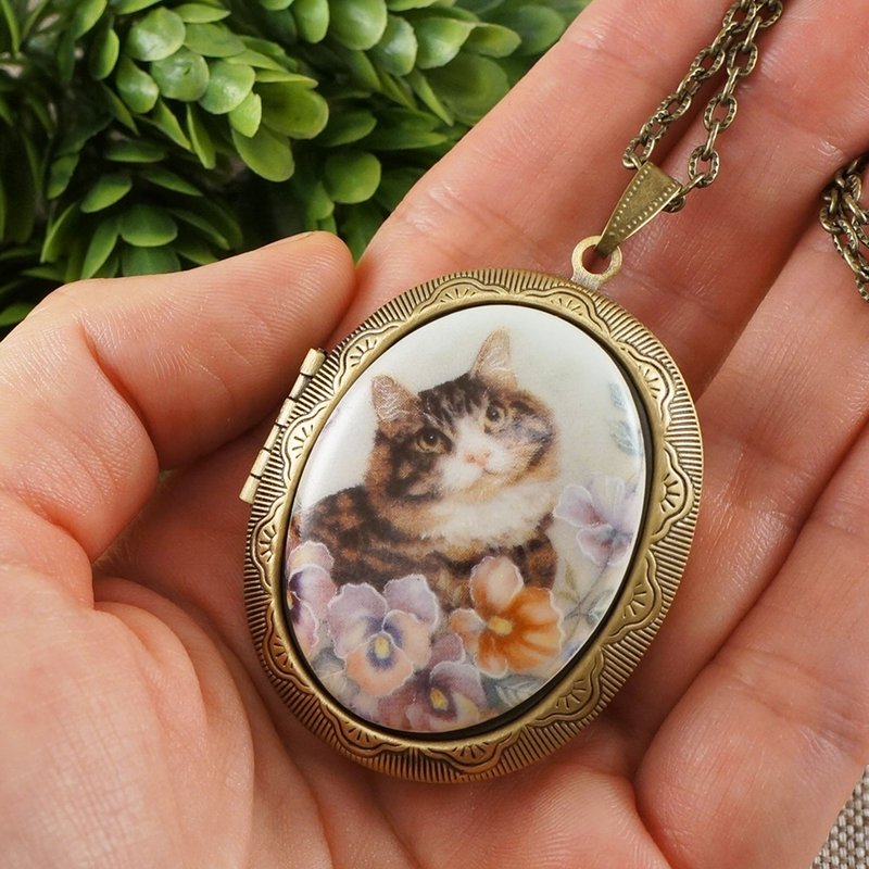 Cat Porcelain Cameo Locket Cute Kitten Photo Locket Pendant Necklace ...