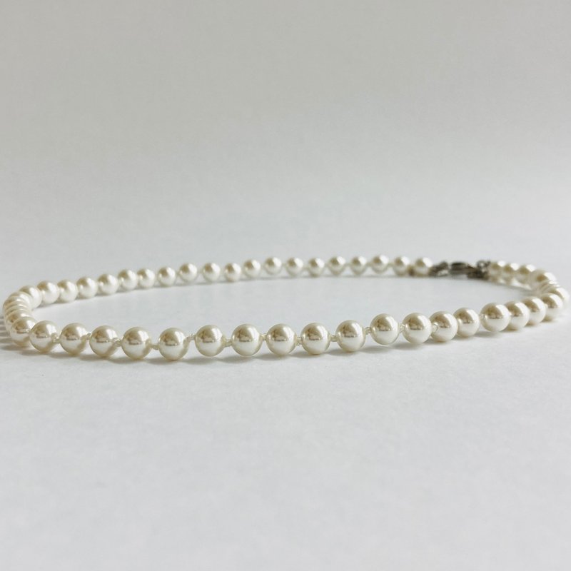 ガラスパールオールノットショートネックレス/6mm約37cm+5cm/ホワイトクリーム/R/made in japan particular-about｜項鍊人氣榜 - Pinkoi