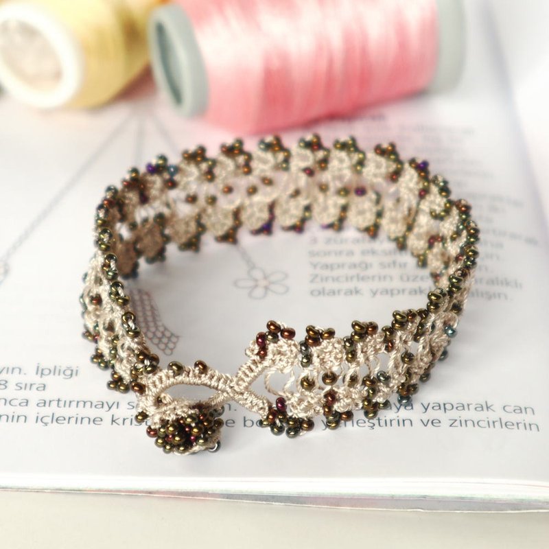 OYA crochet Bracelet【CROWN】Sand Beige - Shop AYTURK Bracelets - Pinkoi