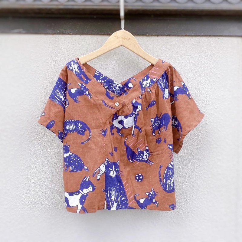 咖哩貓執事 - 卡蜜兒短版上衣 現貨 波卡先生 Mr.poca｜女上衣/長袖上衣人氣榜 - Pinkoi