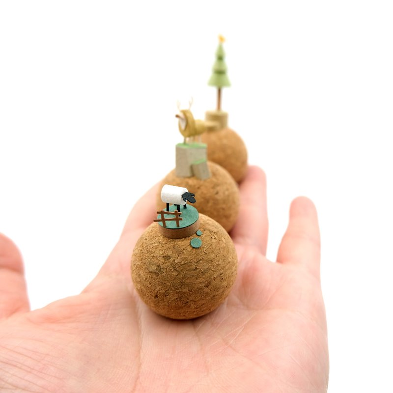 PAPIR LAB | CET B2B | 紙製微觀世界 | 動物農莊系列 PAPIR LAB | 紙間｜擺飾/家飾品人氣榜 - Pinkoi