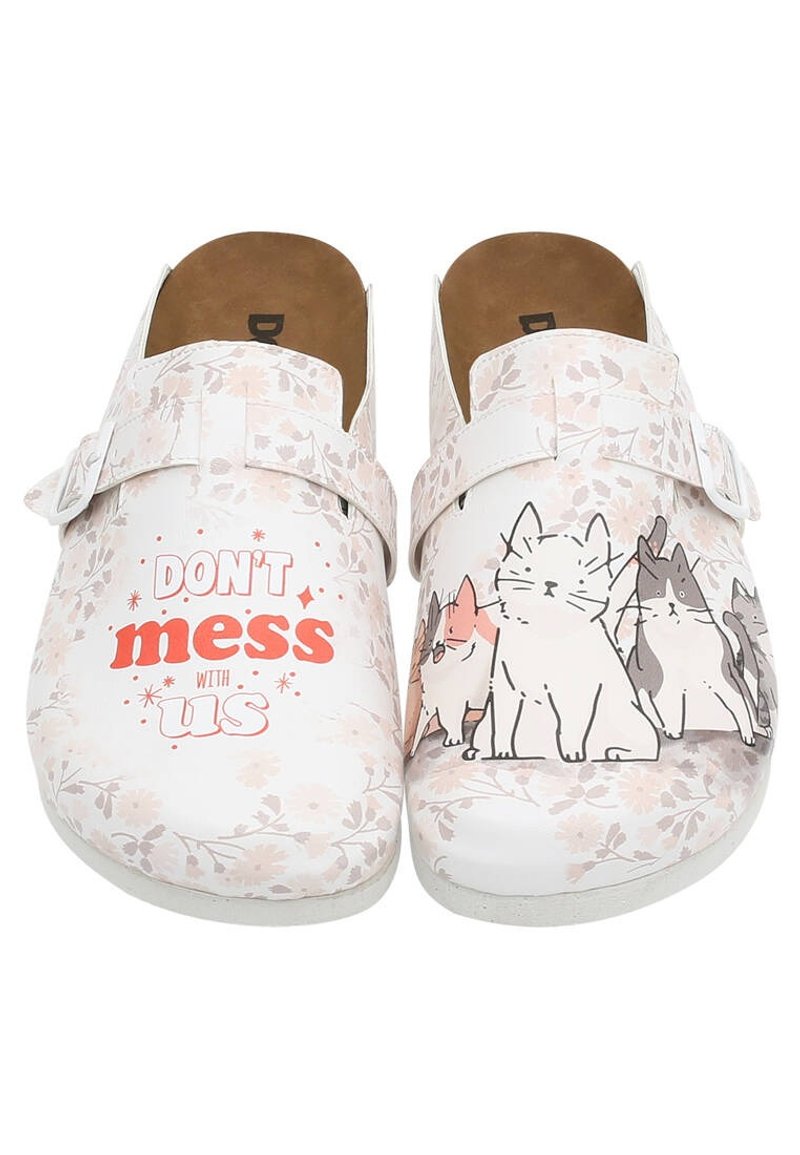 【2025 心思節日禮物】白色小貓 厚底休閒拖鞋/涼鞋 女鞋 Style Your Way (DOGO HK)｜涼鞋人氣榜 - Pinkoi