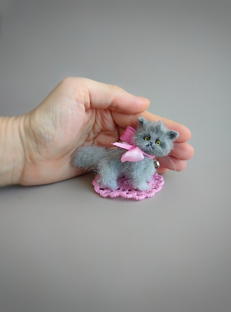 Miniature cat - British cat - Miniature Kitty . Miniature toy Cutest ...