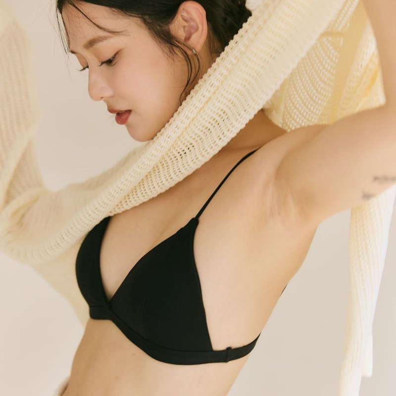 柔韌・無背鉤比基尼三角杯系列 韌 REN｜無鋼圈內衣｜女內衣褲人氣榜 - Pinkoi