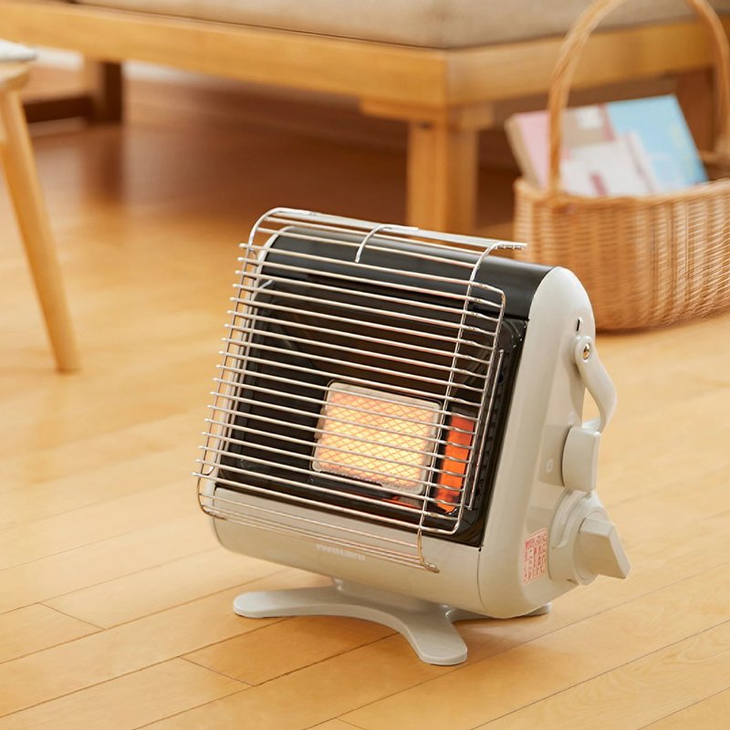 【Iwatani岩谷】手提型II卡式瓦斯取暖爐-象牙白色 岩谷 Iwatani 台灣｜野餐墊/露營用品人氣榜 - Pinkoi