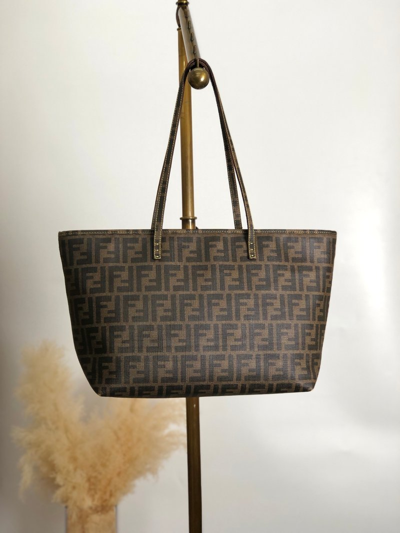 日本直送 名牌中古包 】FENDI フェンディ ズッカ ハンドバッグ ブラウン キャンバス トートバッグ 8BH198 vintage uixd6x solo-vintage｜手提包/手提袋人 ...