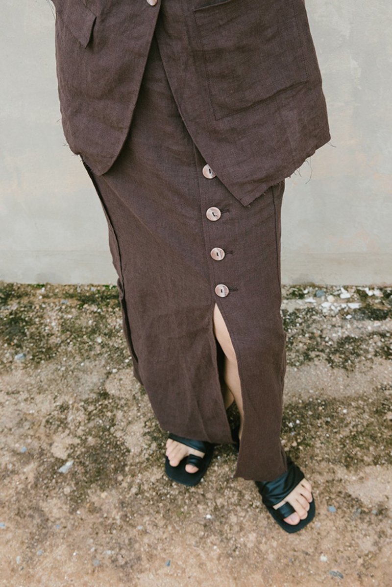 慵懶度假風 開衩半裙 BEWIDER 寬泛｜裙子/長裙人氣榜 - Pinkoi