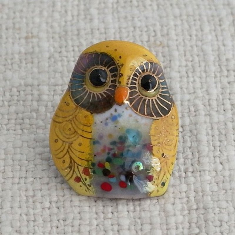 ふくろう（黄2）の七宝焼ピンブローチ（ピンバッジ）【受注制作】 Uncle Z, Cloisonne enamel studio - Pinkoi 限時優惠活動