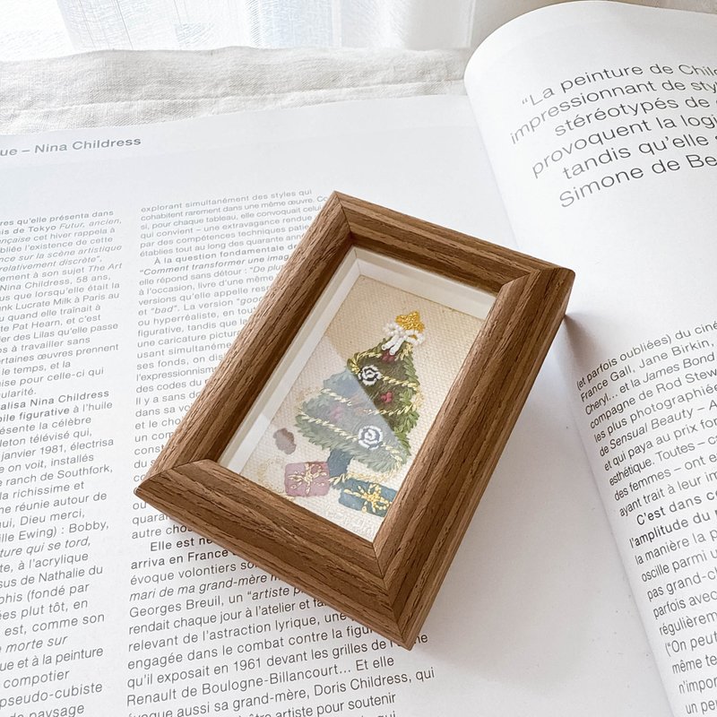 【聖誕樹】刺繡畫|3吋 實木框|交換禮物 LDOHM 愜意的女子手做｜相框/畫框人氣榜 - Pinkoi