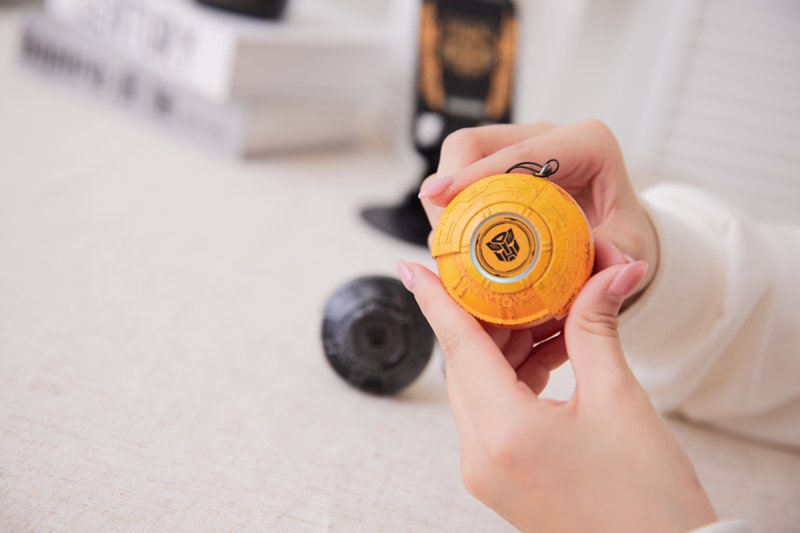 トランスフォーマー エナジーコアデザイン AIスマートリアルタイム音声翻訳Bluetoothイヤホン - ショップ ブルーライトシールド ヘッドホン・イヤホン - Pinkoi