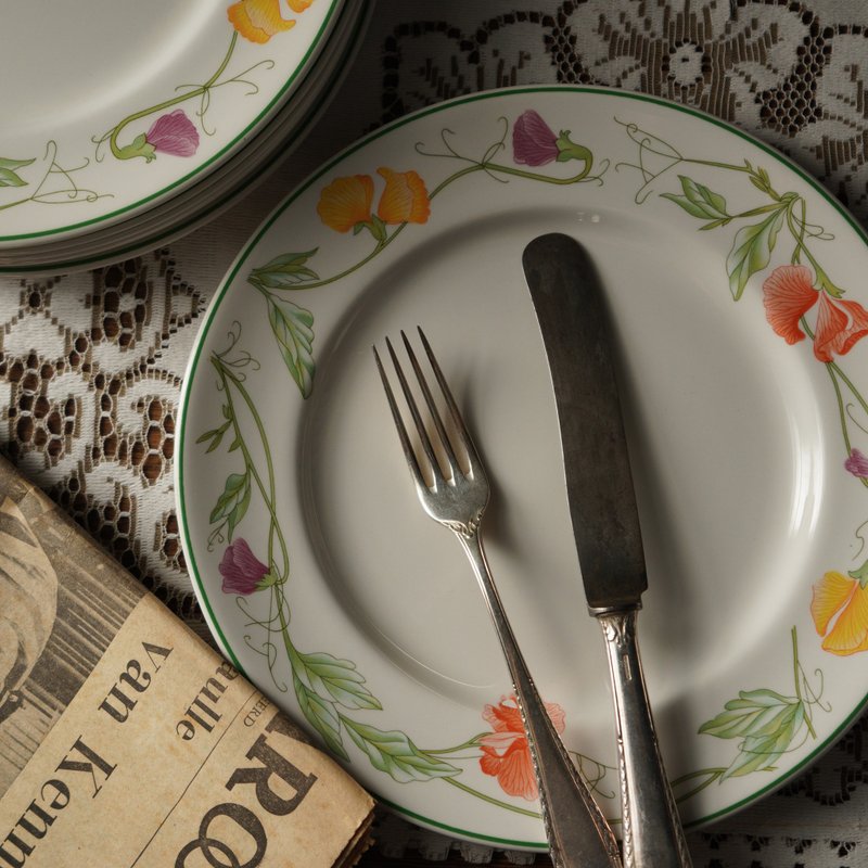 英國Johnson Brothers '夏日喜悅'系列餐盤 L&R 古董與珍奇老件｜盤子/餐盤/盤架人氣榜 - Pinkoi