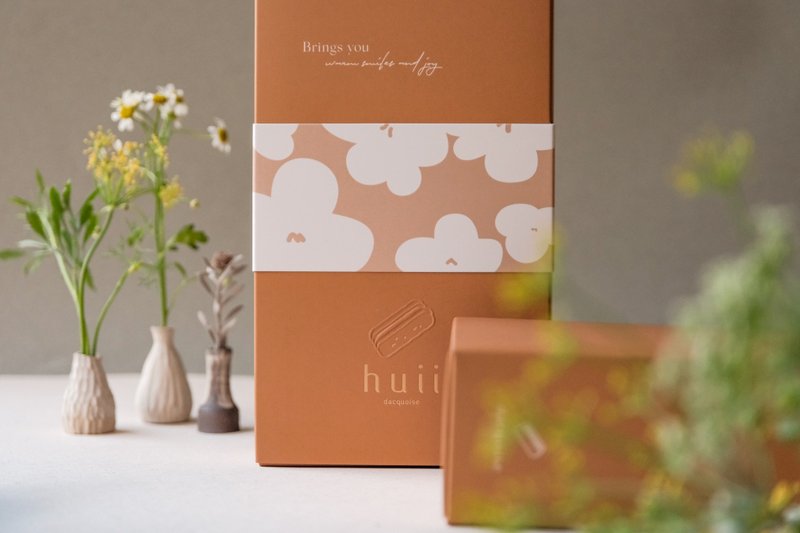 【熱銷款】Huii 卉 精美達克瓦茲禮盒—6入/組 送禮首選 Huii達克瓦茲專賣店｜蛋糕/甜點人氣榜 - Pinkoi
