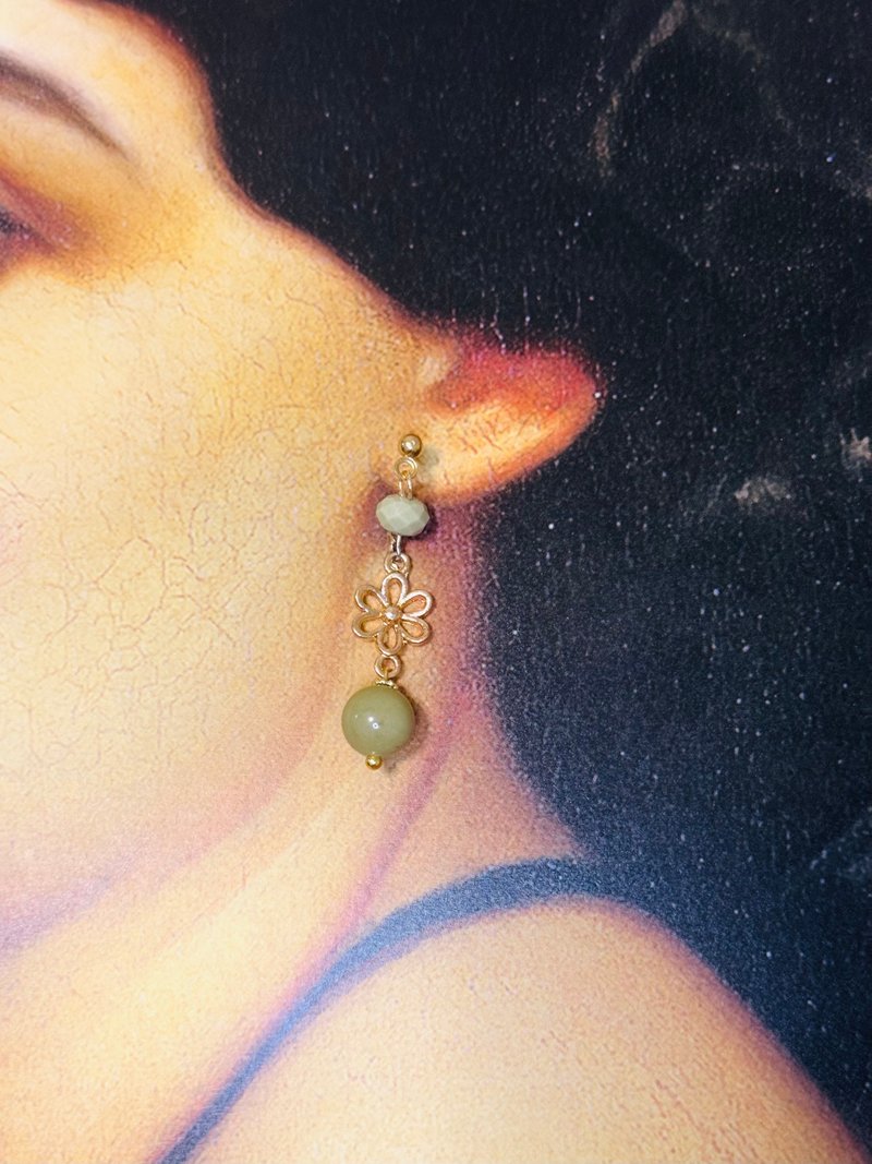 水晶系列 - 阿拉善玉小花耳環 TheJamesCrafts - Pinkoi 限時優惠活動