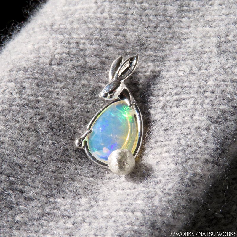 Opal Rabbit Brooch - 設計館 NATSU WORKS 胸針 - Pinkoi