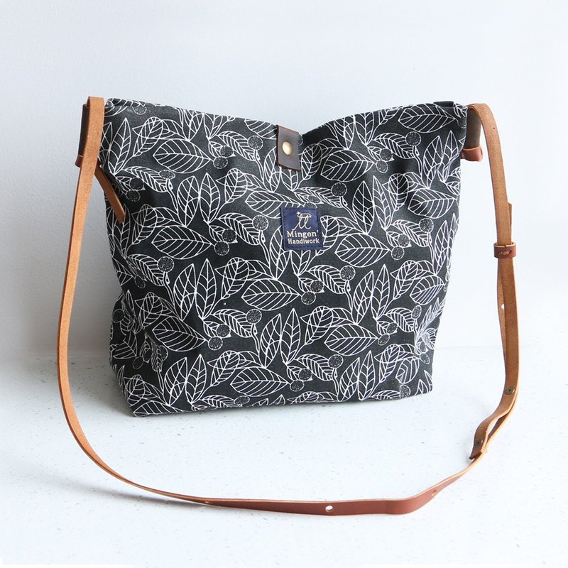 Mingen Handiwork秋季葉子印花復古風百搭帆布小挎包XKB18001 mingenhandiwork｜側背包/斜背包人氣榜 - Pinkoi