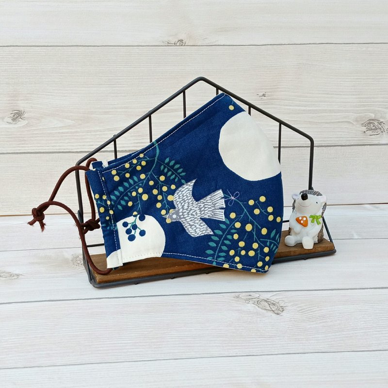 [Three-dimensional masks] Flowers and birds / Middle back can put ...