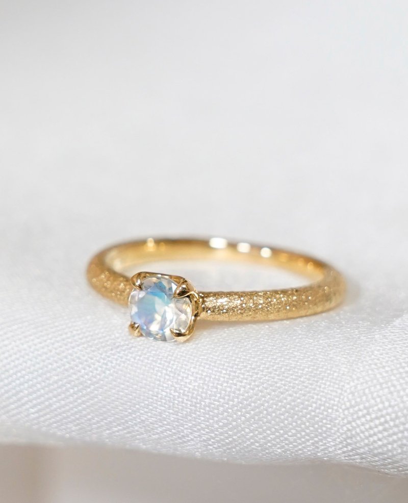 K18 Royal Blue Moon Stone Ring Thalatta｜戒指人氣榜 - Pinkoi