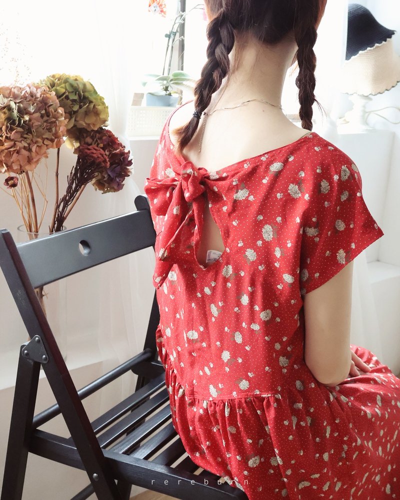 日系昭和風復古花朵印花背後綁帶紅色短袖古著洋裝 REreburn｜洋裝/連身裙人氣榜 - Pinkoi