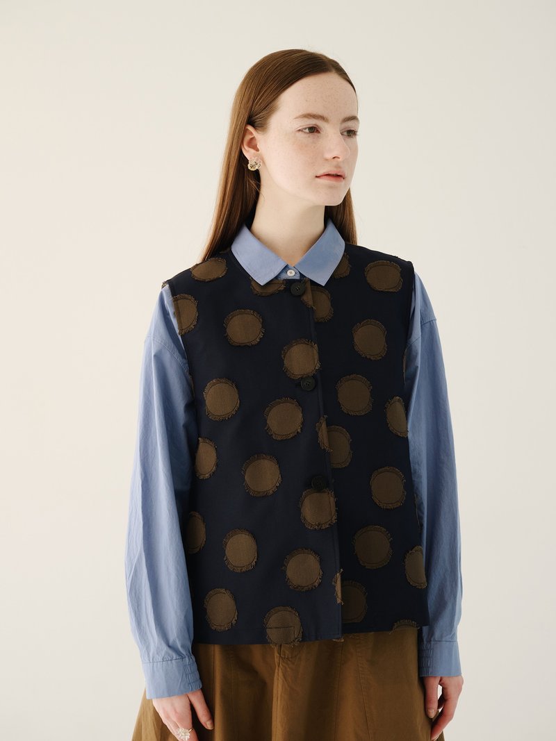 KOOW剪花波點背心 日系復古箱型馬甲外套 KOOW｜背心/無袖上衣人氣榜 - Pinkoi