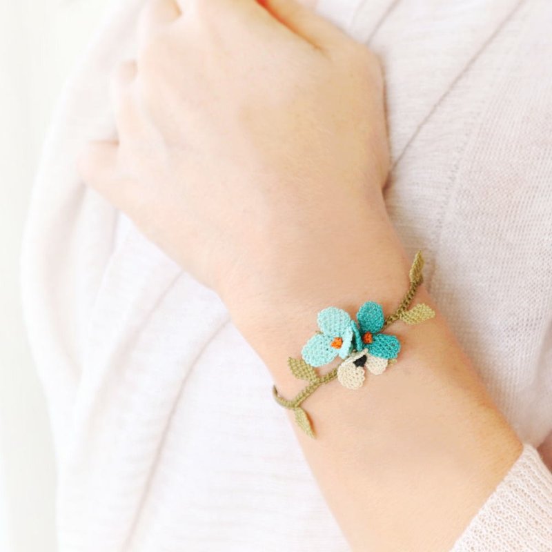 PREMIUM OYA lace Bracelet【FESTIVAL】Turquoise - Shop AYTURK Bracelets - Pinkoi