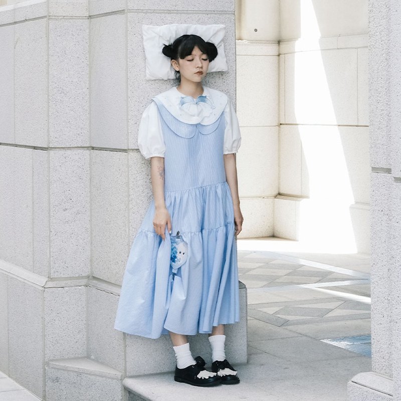 Meugler牛稠島 動物天堂 連環畫刺繡領藍格低腰娃娃領復古背心裙 Meugler牛稠岛｜洋裝/連身裙人氣榜 - Pinkoi