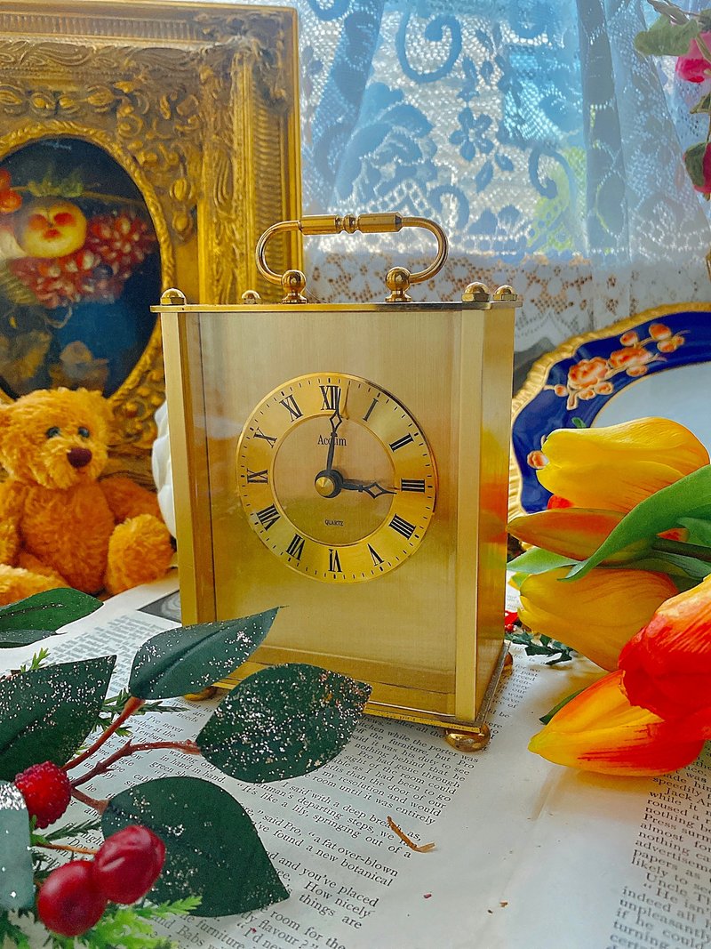 1960年代德國製古銅古董鐘 桌上鐘 吃電池 金色年代 運作正常 安妮瘋古物~全館免國際運費💕粉絲團/IG追蹤～安妮瘋古物｜時鐘/鬧鐘人氣榜 - Pinkoi