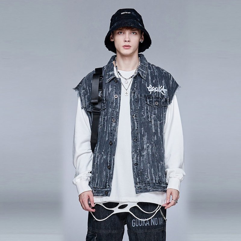 【双 11 限定】水洗牛仔馬甲刺繡破洞馬甲外套 - 設計館 MUYU 男夾克/外套 - Pinkoi