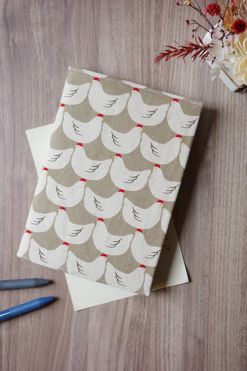 公雞 灰 - 可調式書衣 書套 可調厚度 A5大小 | 海柏手作 海柏手作 Hebbian Handmade｜書衣/書套人氣榜 - Pinkoi