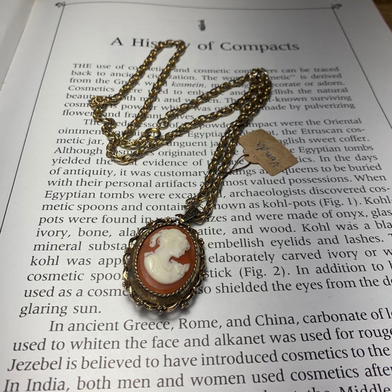 Vintage box Vonda仕女香膏盒項鍊 - 設計館 Vintage box’s 老件盒子 其他 - Pinkoi