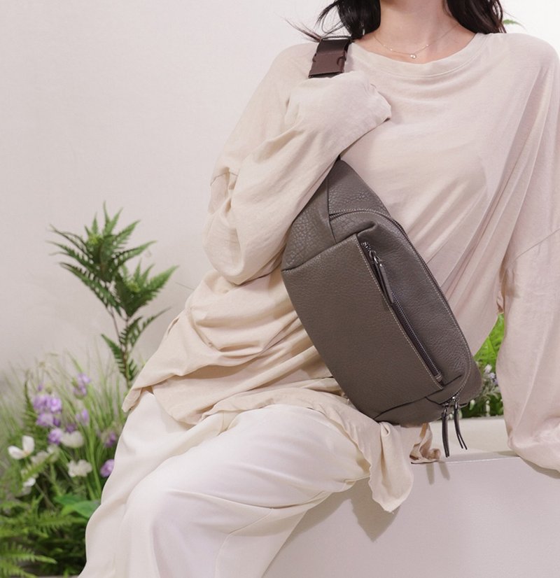 直鏈-簡約中性腰包-灰泥色 NO216｜側背包/斜背包人氣榜 - Pinkoi