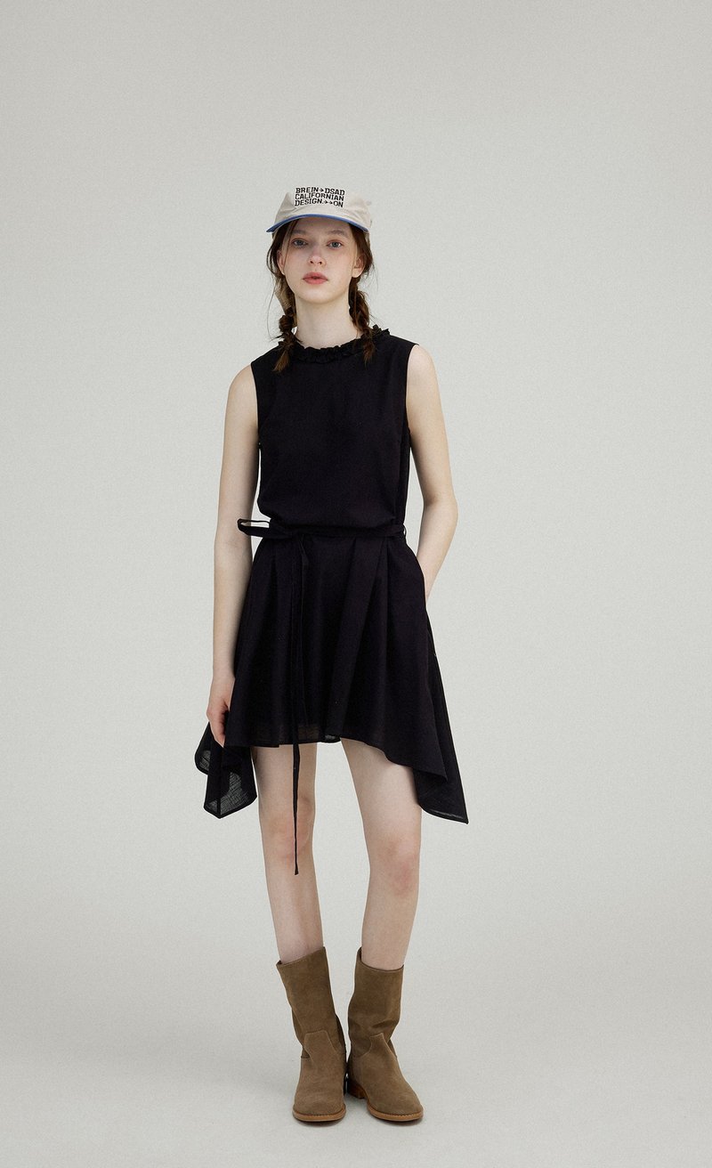 住進夏天的靈魂裡 抽褶花邊不規則連身裙 Letm｜洋裝/連身裙人氣榜 - Pinkoi